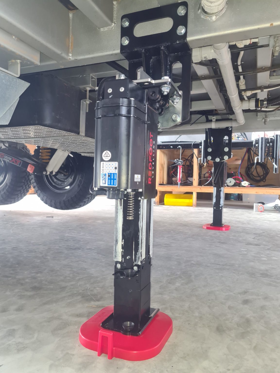 Redfoot Levelling AutoLift System for Caravans