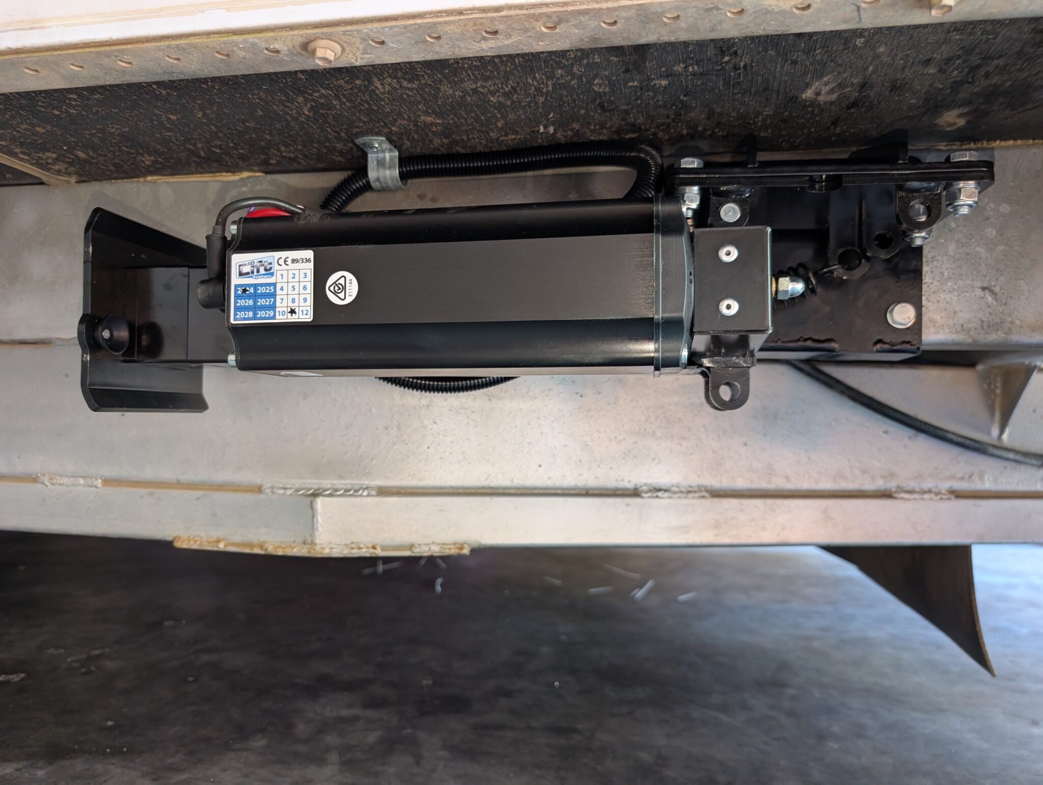 Redfoot Levelling AutoLift System for Caravans