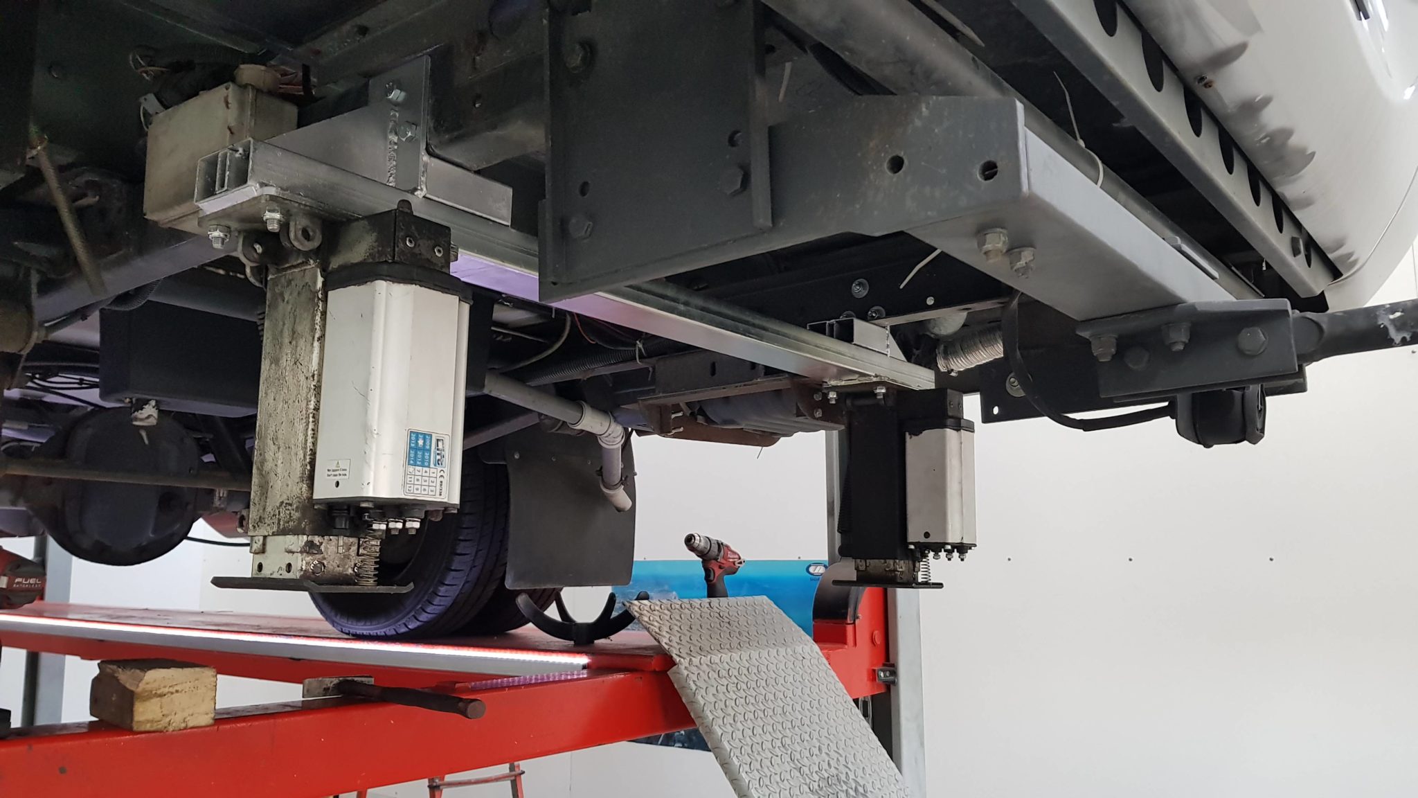Redfoot Levelling Iveco Daily AutoLift System - Auto Level Solution